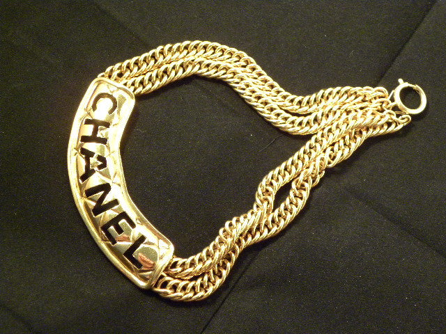 Our carefully selected rare vintage Chanel jewellery and accessories ...